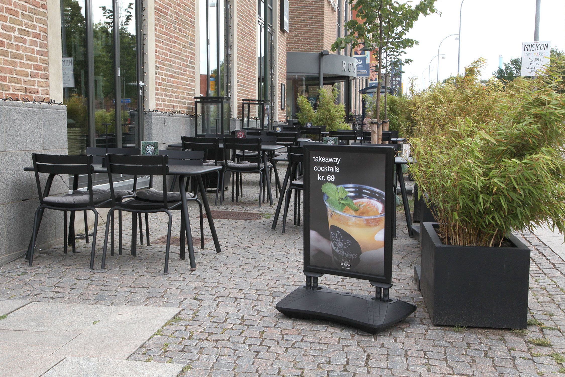 Wind-Sign Pro Sort Sandwichskilte | Skiltex.dk